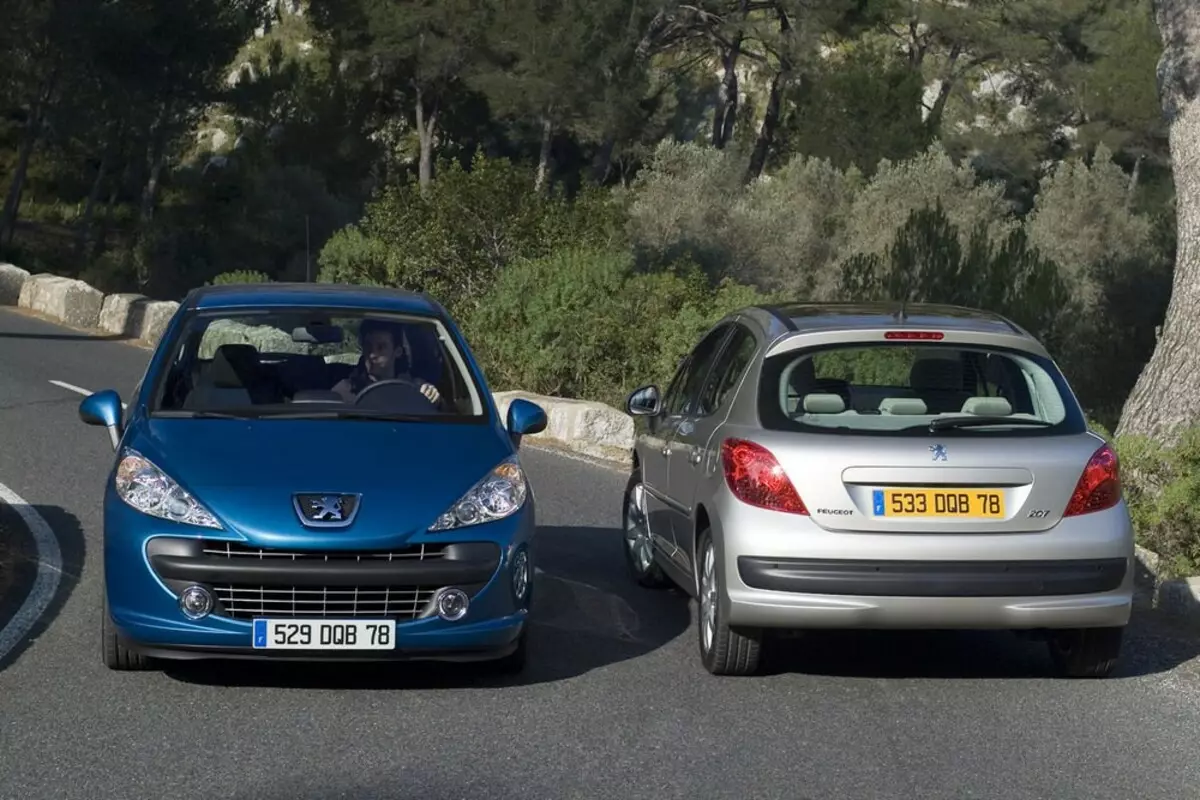 Mendrika ve ny mividy peugeot 207 mandritra ny 300 000 roubles 32269_5