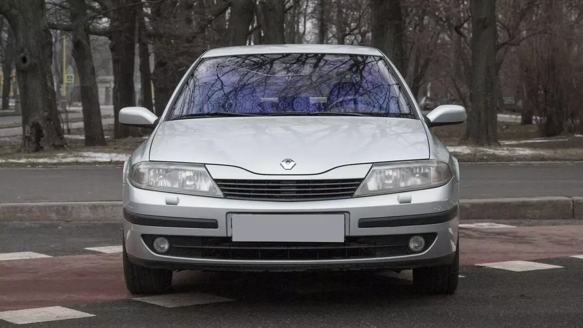 Renault Laguna 2 ak kantite mil: kò, salon, elektrisyen 32402_2