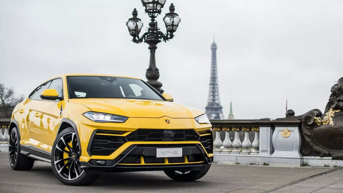 Në foto: Urus Lamborghini