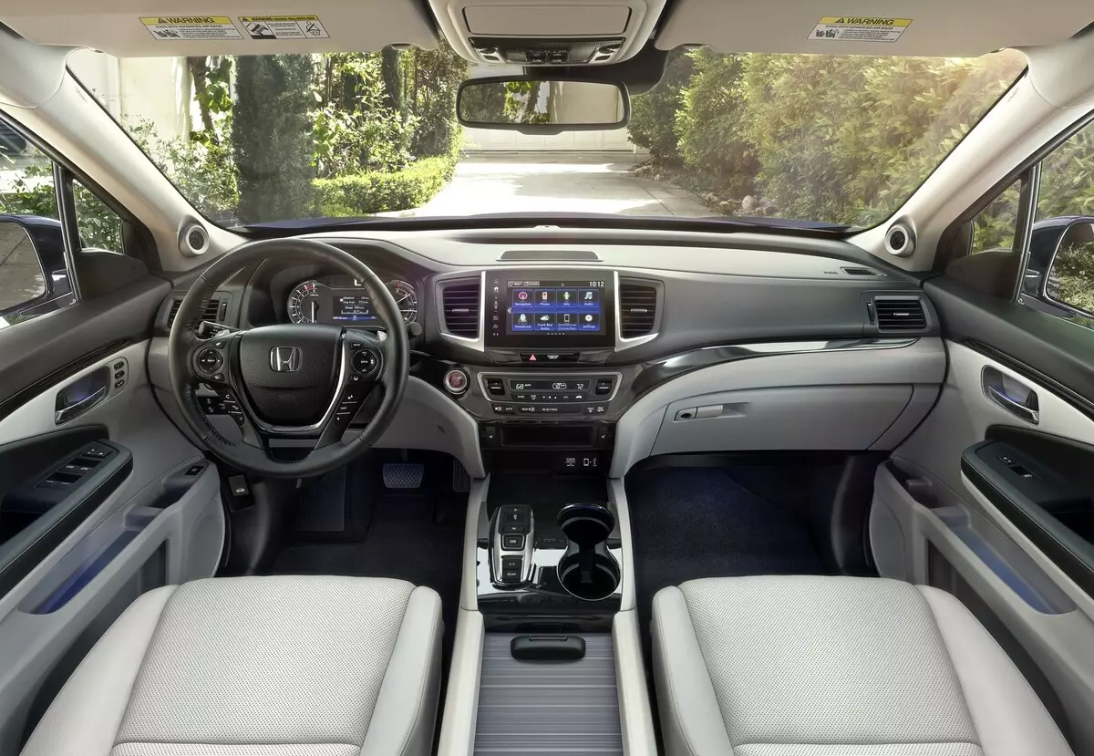 Honda Ridgeline: Pickup Market Offersider жаңа «Автоматты» жаңартылды және алды 32565_2