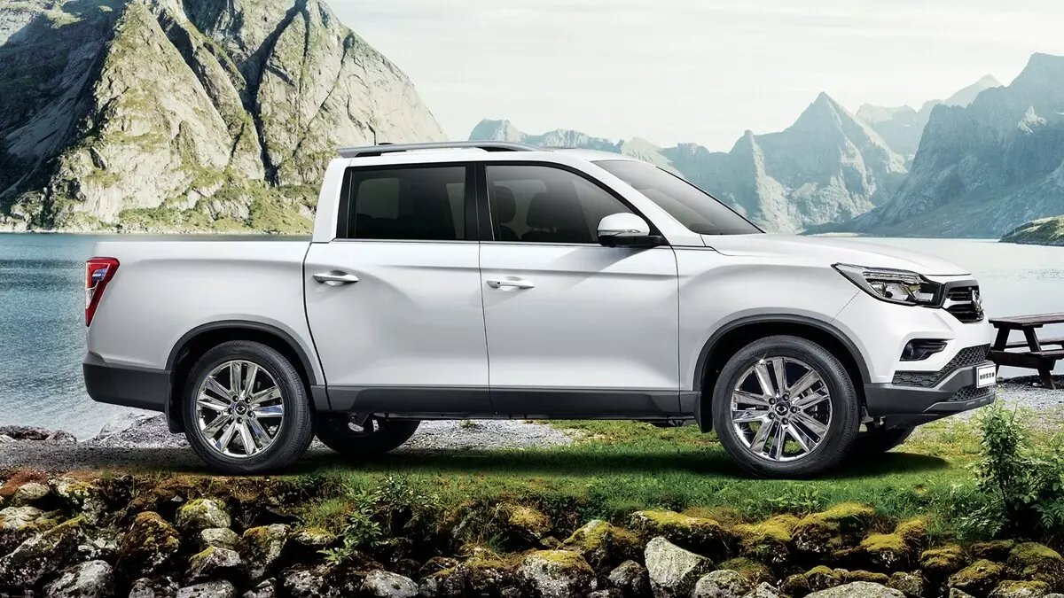 Ssangyong tregoi Musso Pickup dhe E-Siv Crossover Concept 32582_4