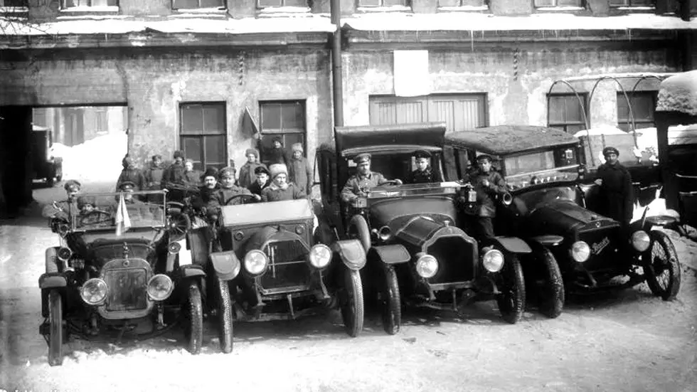 Ao principio houbo caos: os primeiros coches militares da Rusia Tsarist 32641_21