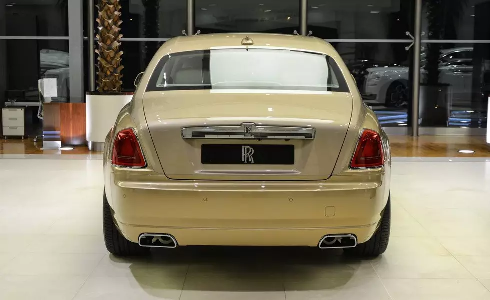 Rolls-Royce Ghost, Abu Dabi için en zengin versiyonu aldı 32657_3