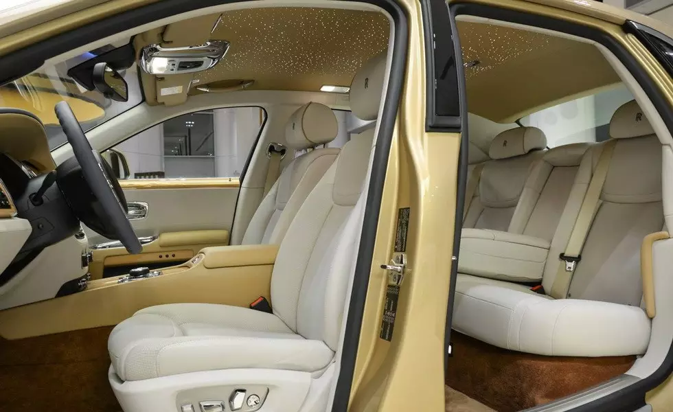 Rolls-Royce Ghost, Abu Dabi için en zengin versiyonu aldı 32657_7