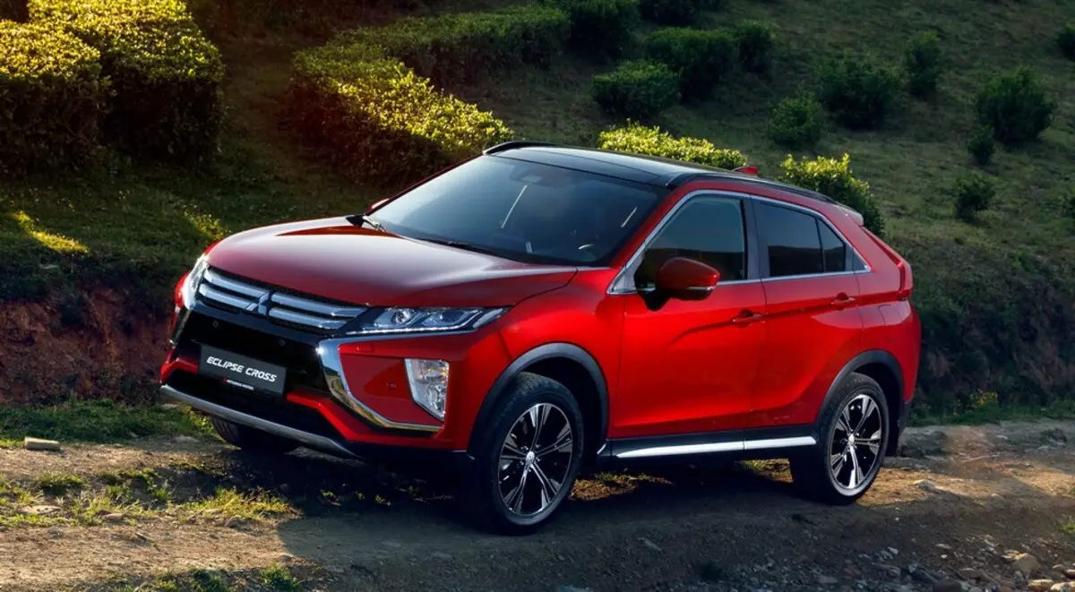 Aġġornat Mitsubishi Eclipse Cross fl-ewwel ritratti u video: 