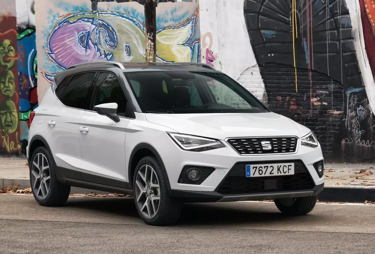 Seat Arona இன் முதல் சோதனைகள்: சத்தம் டீசல் மற்றும் விசாலமான வரவேற்புரை 32707_3