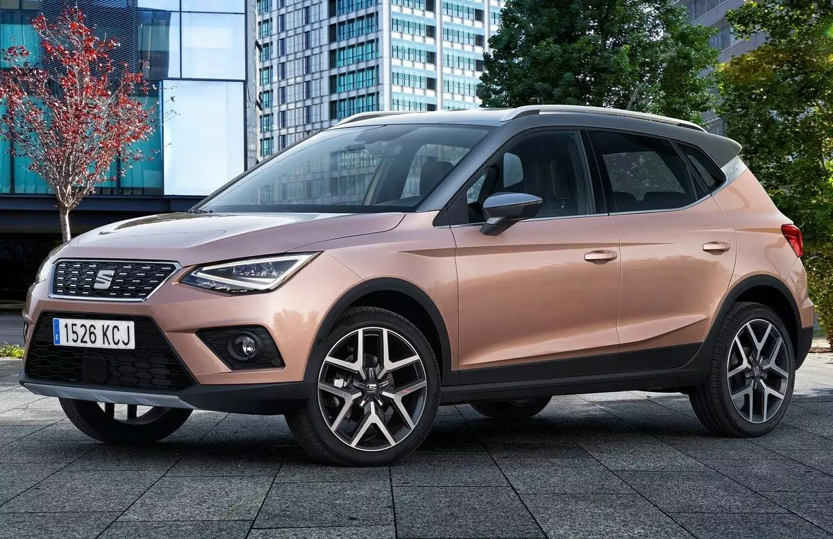 Seat Arona இன் முதல் சோதனைகள்: சத்தம் டீசல் மற்றும் விசாலமான வரவேற்புரை 32707_7