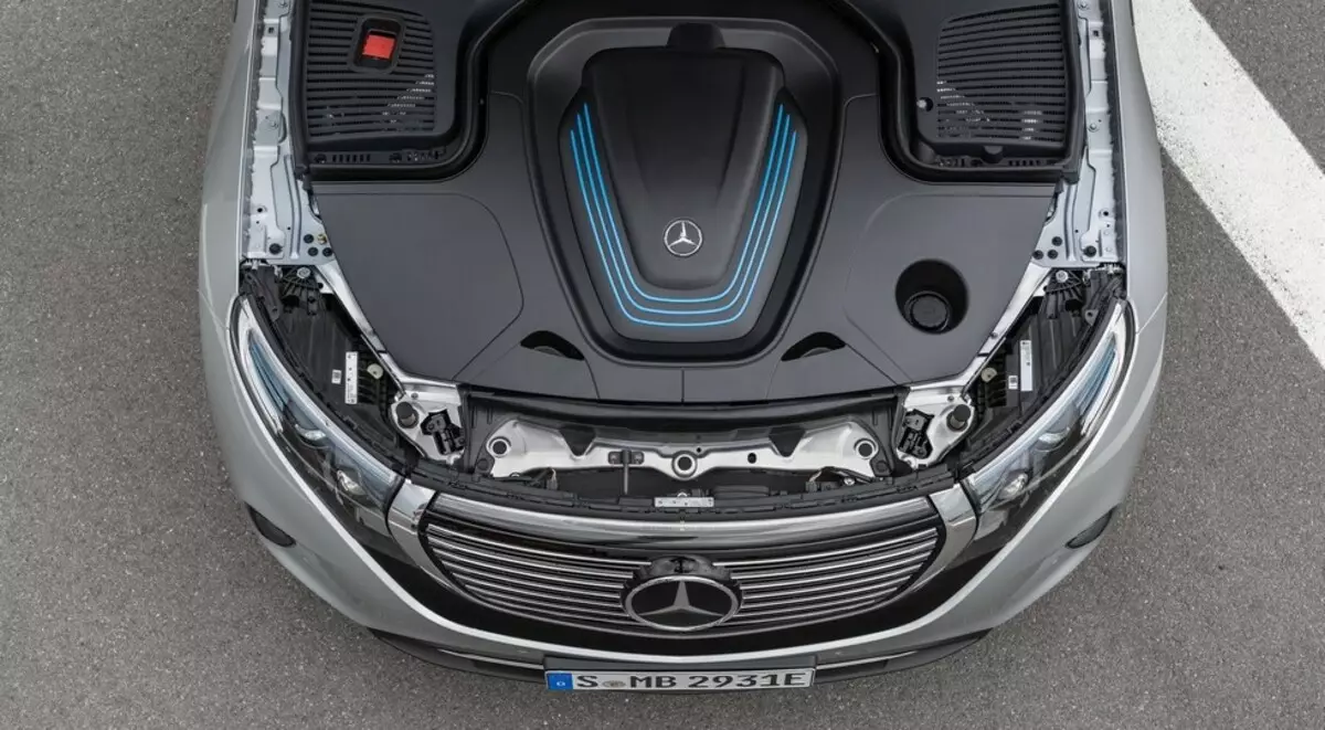 Electocrossor Mercedes-Benz EQC: สองมอเตอร์ 408 แรงม้า และ 5.1 วินาทีถึง 