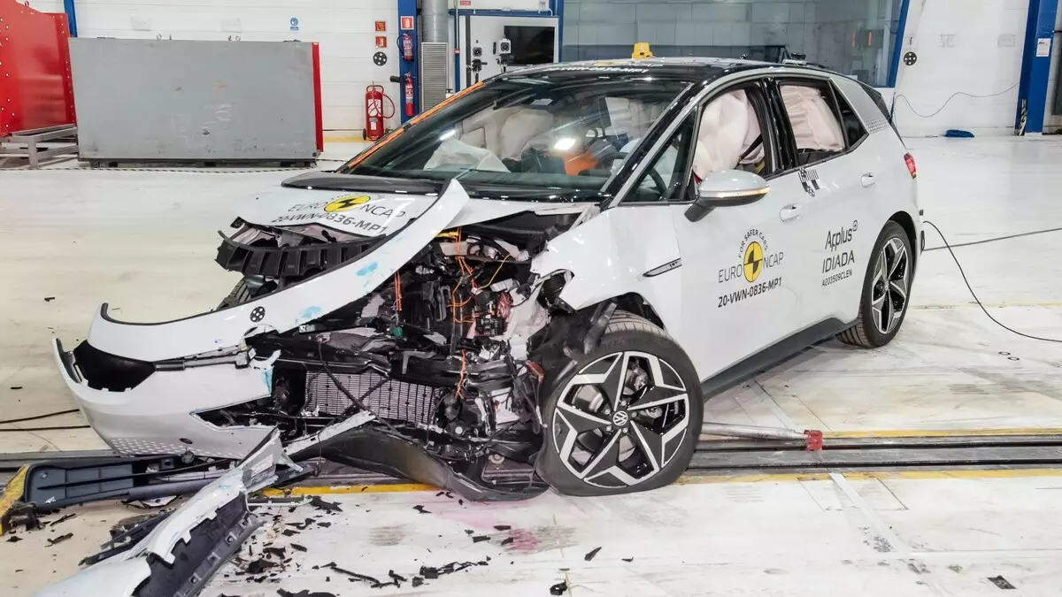 Volkswagen ID.3 Бо тестҳои суқути евро: евро NCAP: Массаҳои мусоид ва хатарнок 32881_1