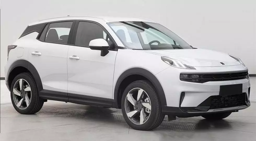 Novi crossover Geely i Volvo razlikovao se iz seniorske salonske braće 32890_4