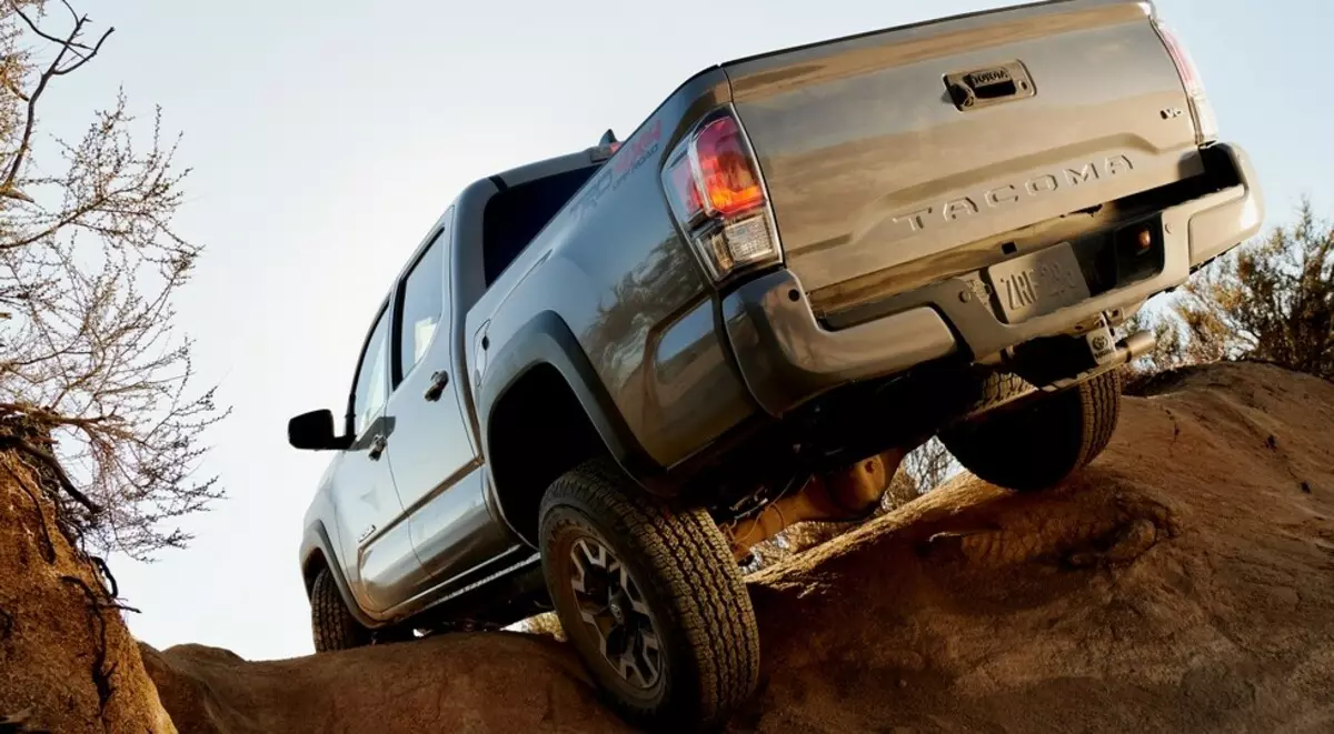 პიკაპის Toyota Tacoma-2020: გარეშე ახალი 