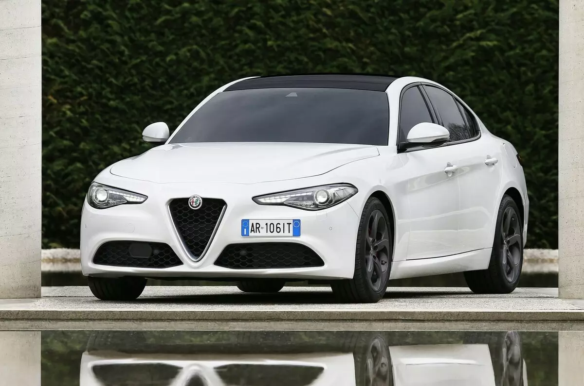 Alfa Romeo Giulia Veloce dikare motora zorê ya tevlihev bistîne 32950_3