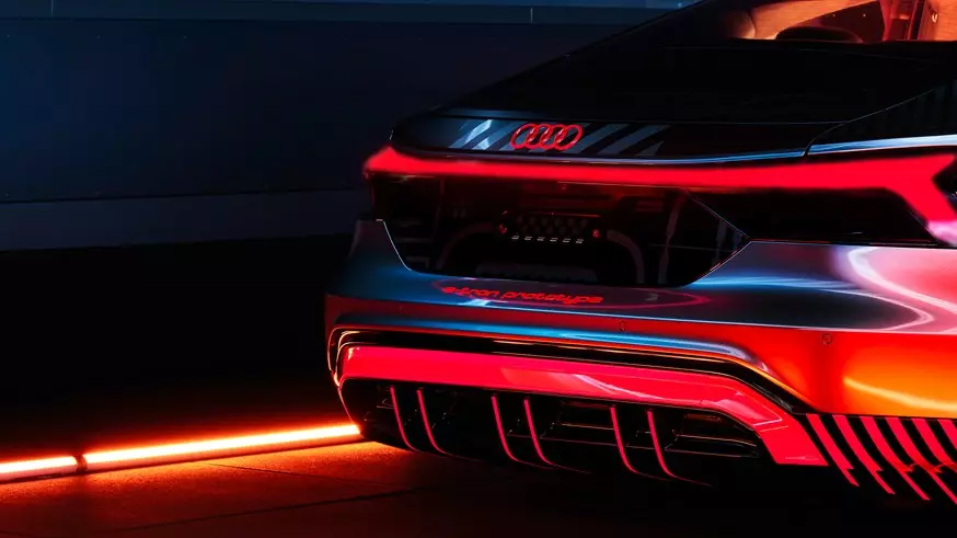 Audi kin e-tron GT Rs-trotty-ynstallearing útrikking 33058_4