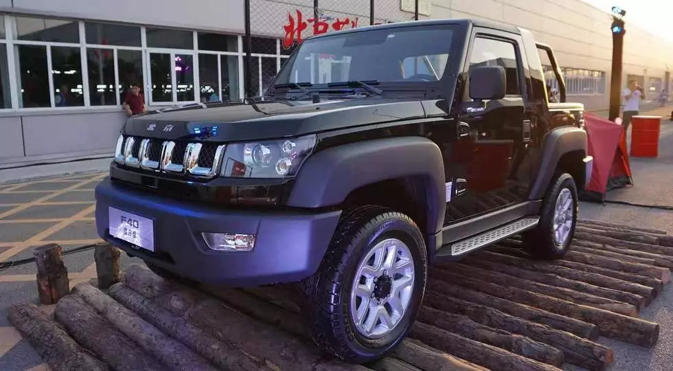 Çin'den Çerçeve Pikap: Jeep Wrangler Format, Saab Motor ve Adı, Ferrari gibi 33109_1