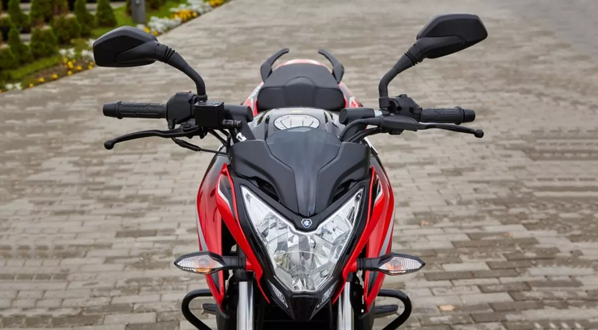 Test Drive Bajaj Pulsar NS200: ຂ້າ 