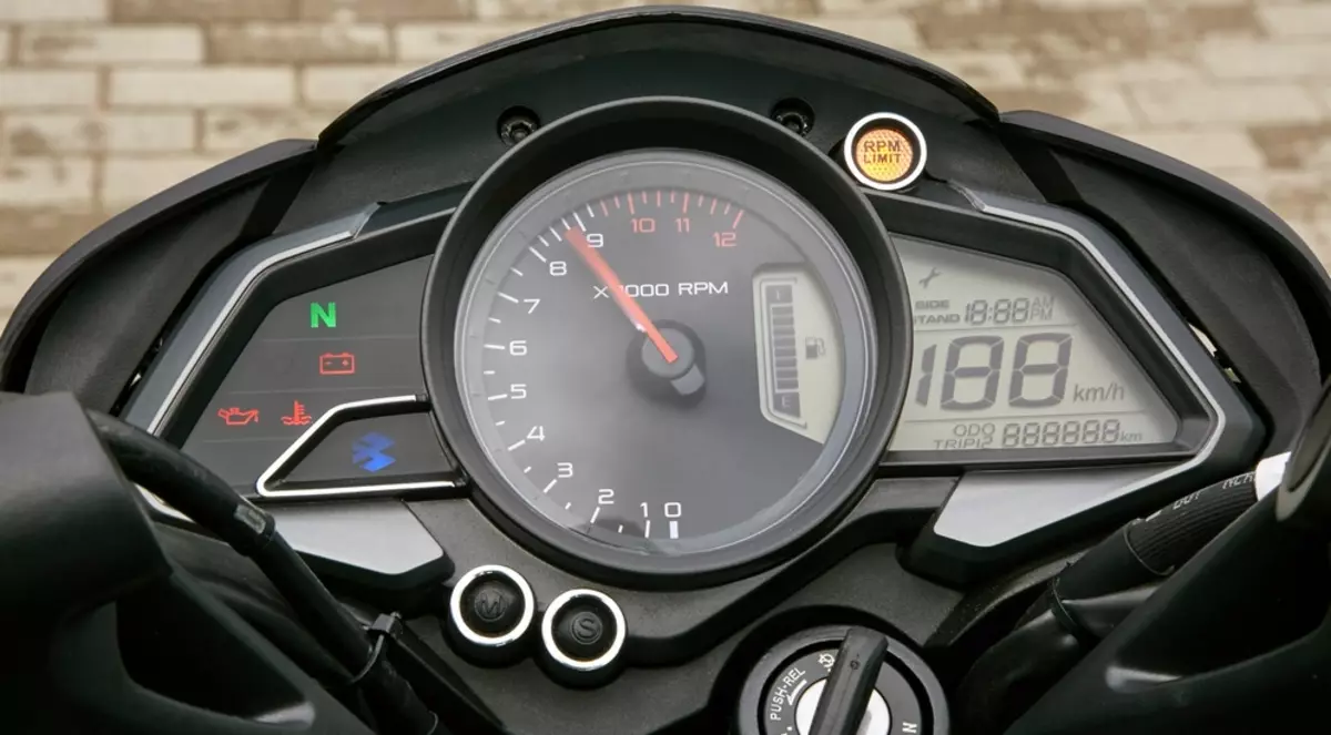 Туршилтын хөтөч bajaj pulsar ns200: 