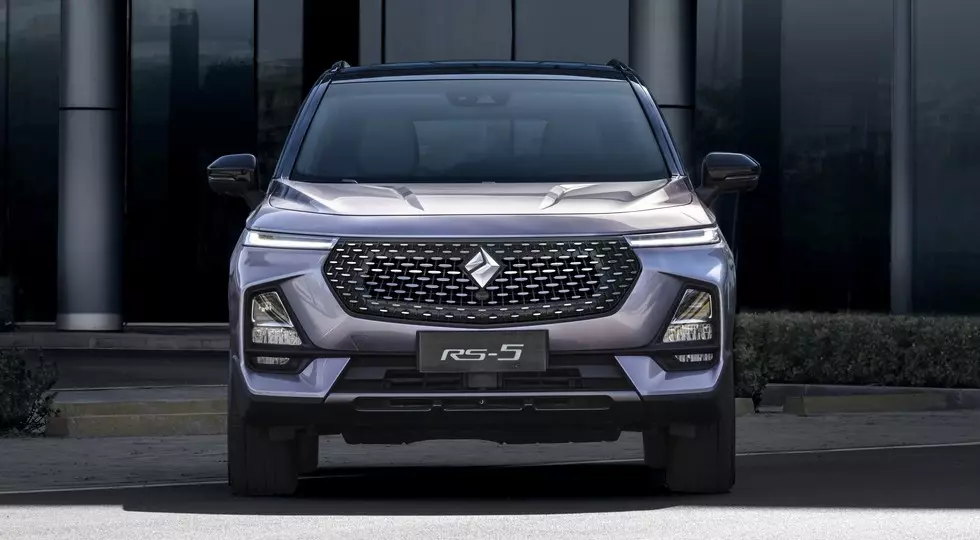 Новы крос сумеснага брэнда GM і SAIC: «прэміум» за 930 000 рублёў 33161_3