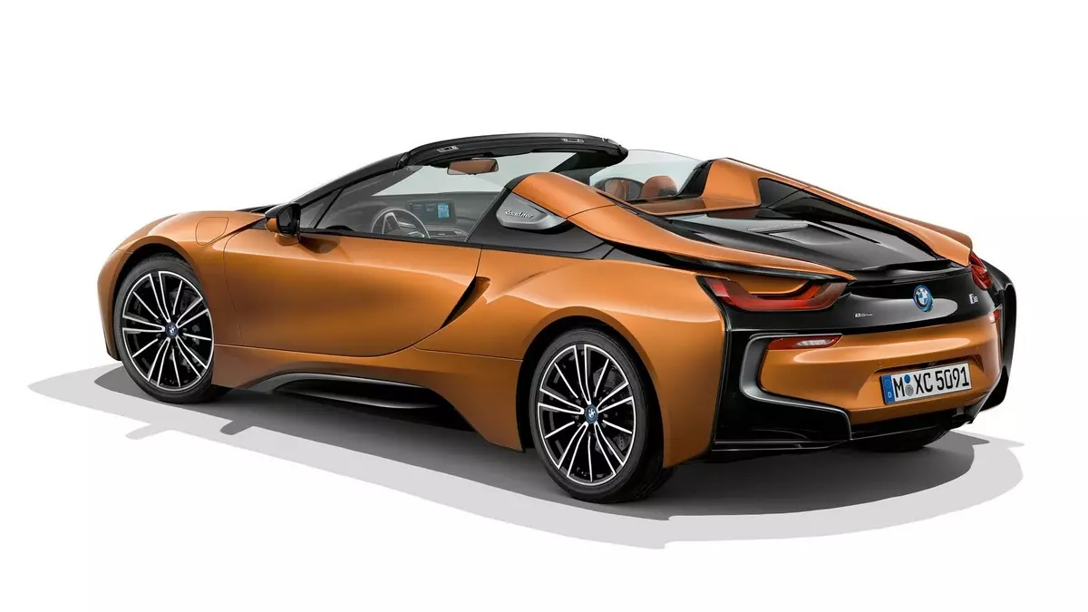 P90306437_highres_bmw-i8-roadster-með