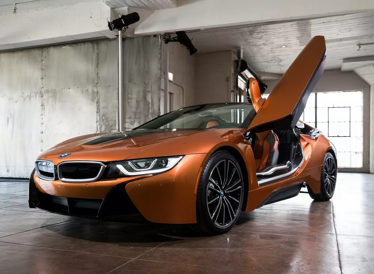 New BMW I8 Roundster ndi I8 Coupe amaimiridwa mwalamulo 33194_4