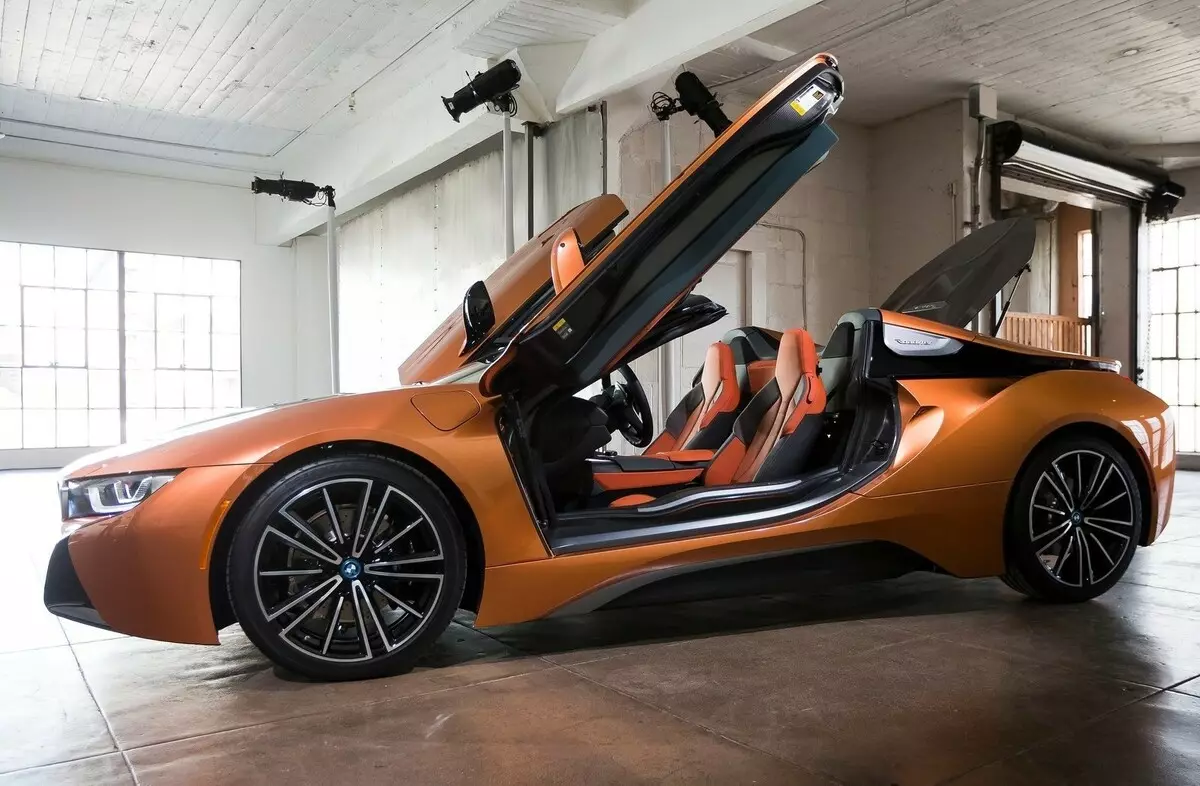 ახალი BMW I8 Roadster და I8 Coupe ოფიციალურად წარმოდგენილია 33194_5