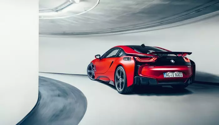 Atelier AC Schnitzer BMW i8 üçün cəsarətli bir tuninq göstərdi 33196_1