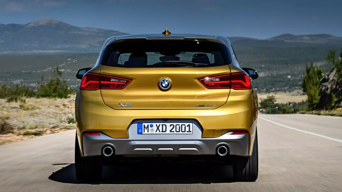 Bmw x2.