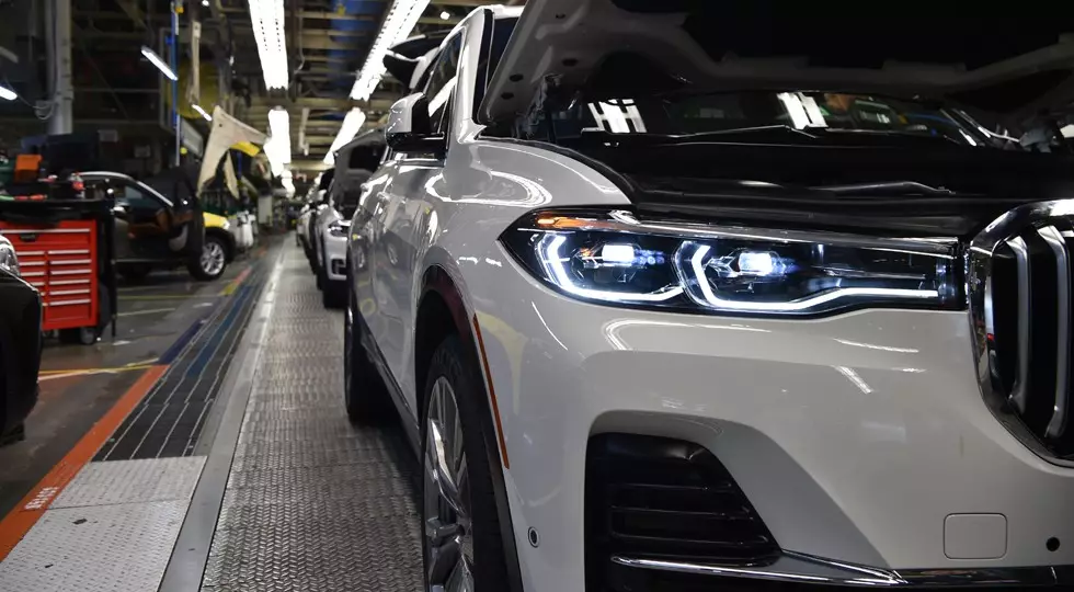 BMW lan VW nggedhekake produksi ing Rusia. Apa model anyar sing wis dilokalisasi? 33228_5