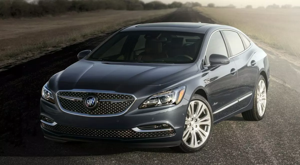 Buick està intentant reactivar les vendes del sedan Lacrosse actualitzant 33278_5