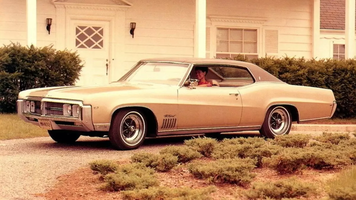 Buick Wildcat কাস্টম 2-ডোর হার্ডটপ (46637) '1969