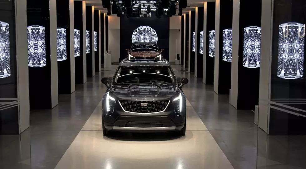 Կրտսեր. Cadillac- ը ներկայացրեց XT4 Crossover- ը 33301_9