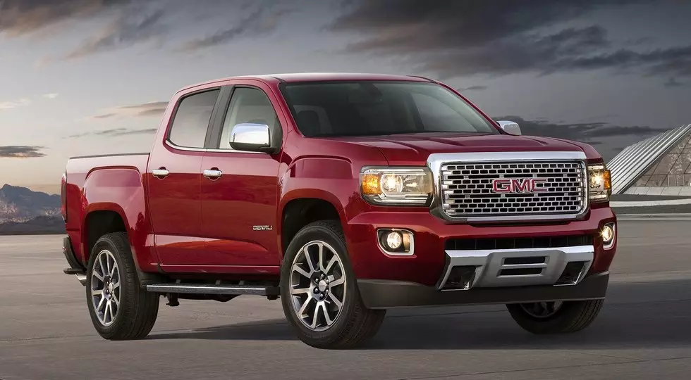 pickup GMC Canyon یو نوی انجن ترلاسه کړ 33304_1