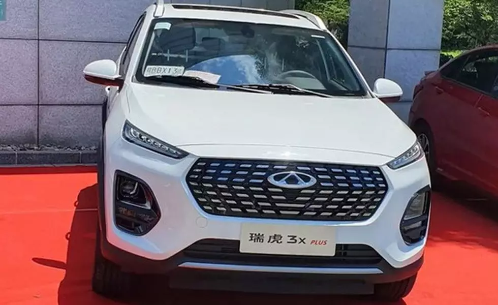 Chery Tiggo 2 je ažuriran u stilu starijih modela. Parcatter će se uskoro vratiti u Rusiju