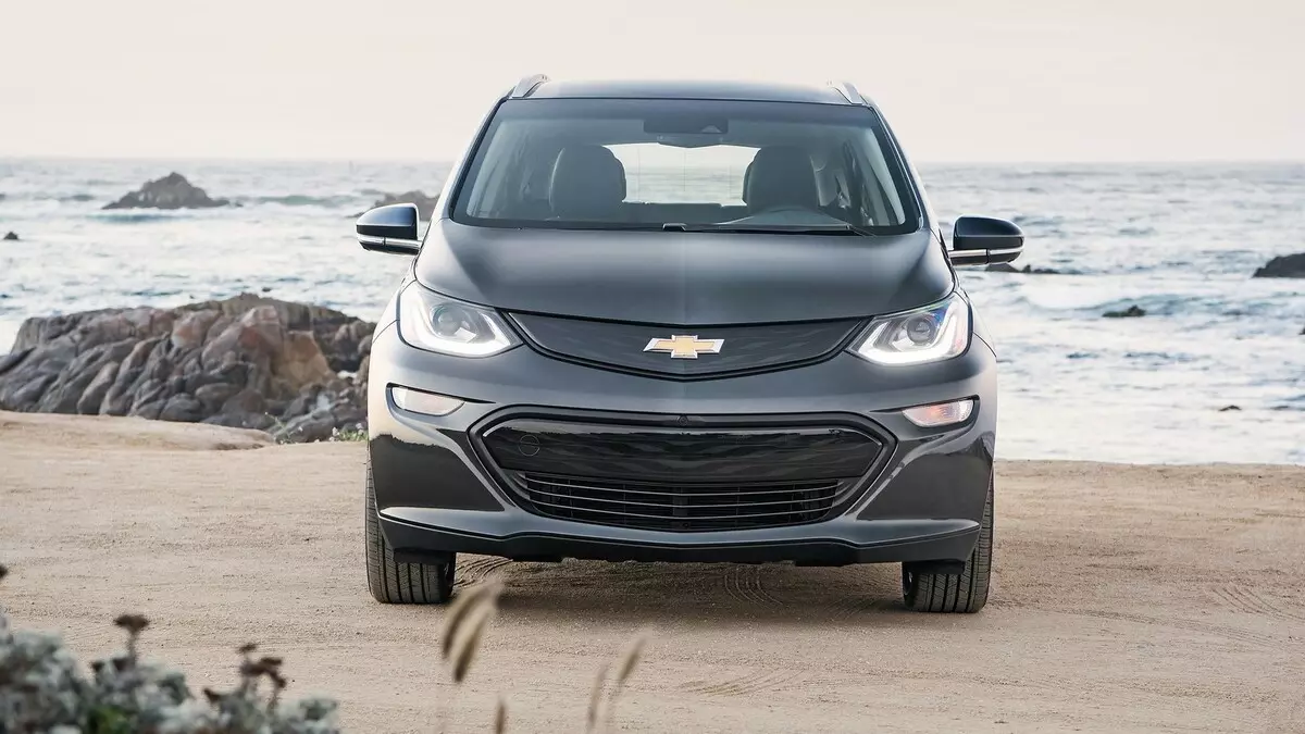 O compacto Chevrolet Bolt sorprendeu especialistas en proba de crash 33384_2