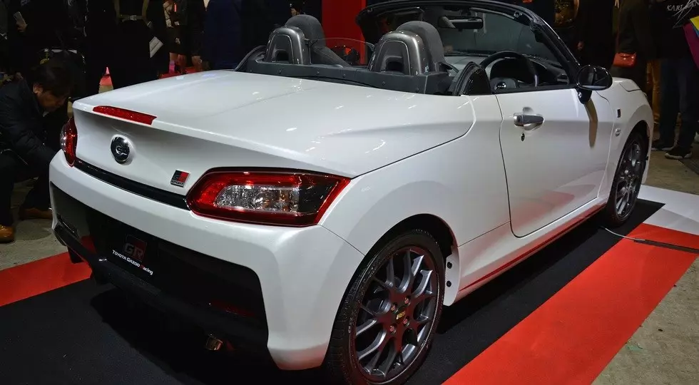 Drobný roadster Daihatsu Mimicrates pod 