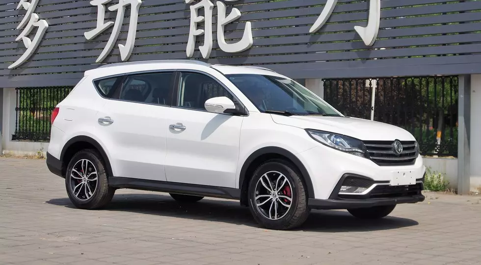 Uusi Dongfeng Crossovers Venäjälle: Tiedot 33570_1