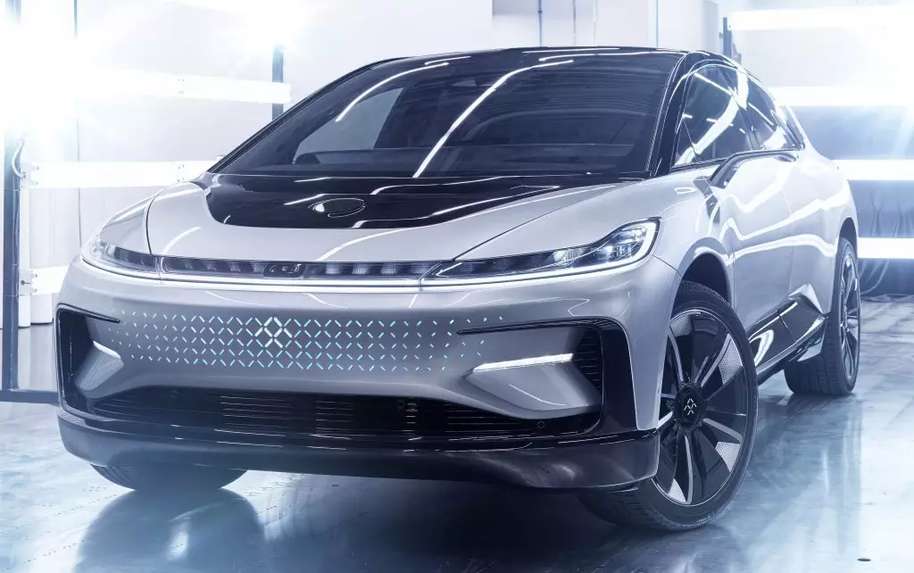 Faraday Future froze ang konstruksiyon ng planta 33607_4