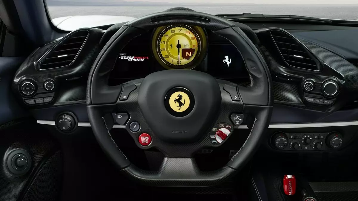 Roger Ferrari 488 Spider Spider បានប្រែជា 100 គីឡូក្រាមដែលពិបាកជាង 33622_4