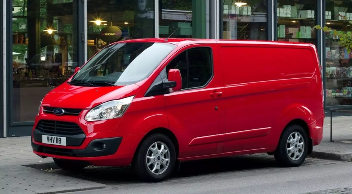 Ford transit desturi na tourneo desturi tayari miongoni mwa wafanyabiashara Kirusi 33770_1