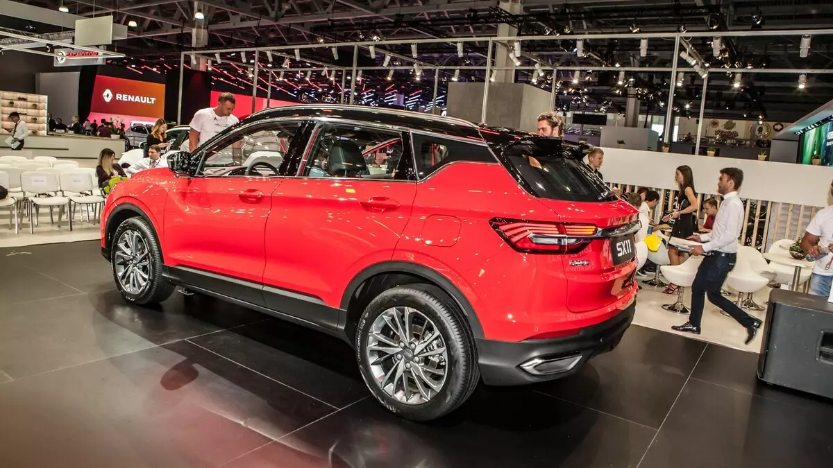 Novo Geely para a Federación Rusa: Cross-Hatch, Parcatenter con recheo Volvo e outra cousa 33856_8