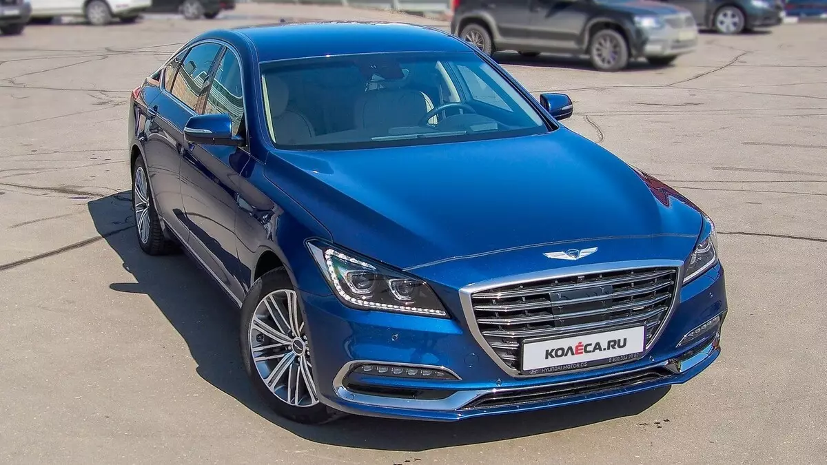 Genesis G80 Blue Three Quarters 2