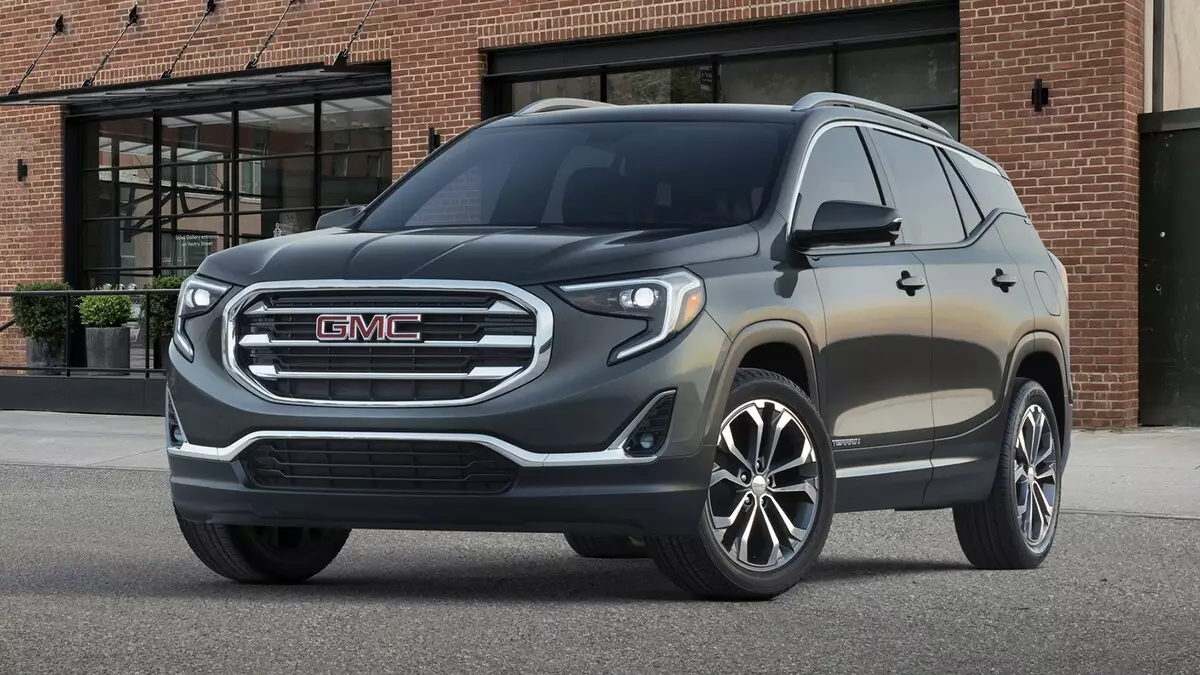 GMC сатуу флагмандын түп-тамыры түп-тамыры менен таанышты - Terrain Suv 33899_5