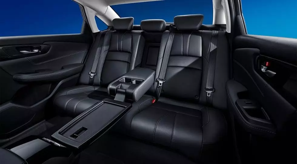 New Honda Envix Sedan: Platfform o Jazz Compact, Modur o Ddinesig 33965_10