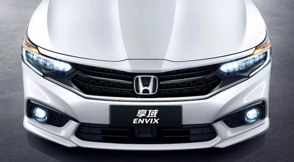 Bagong Honda Envix sedan: platform mula sa jazz compact, motor mula sa civic 33965_2
