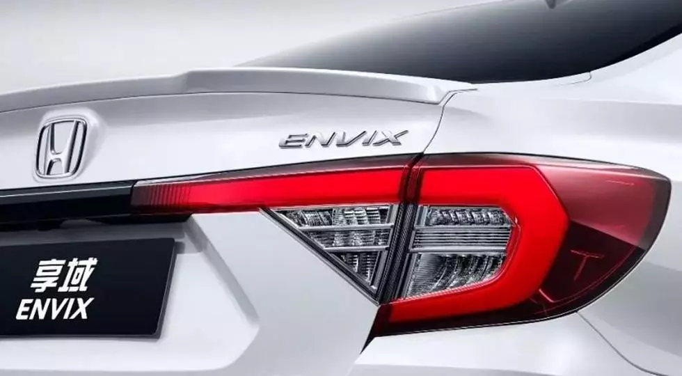 New Honda Envix Sedan: Sethala sa Jazz Compact, sekhukhu ho tsoa ho sechaba 33965_3