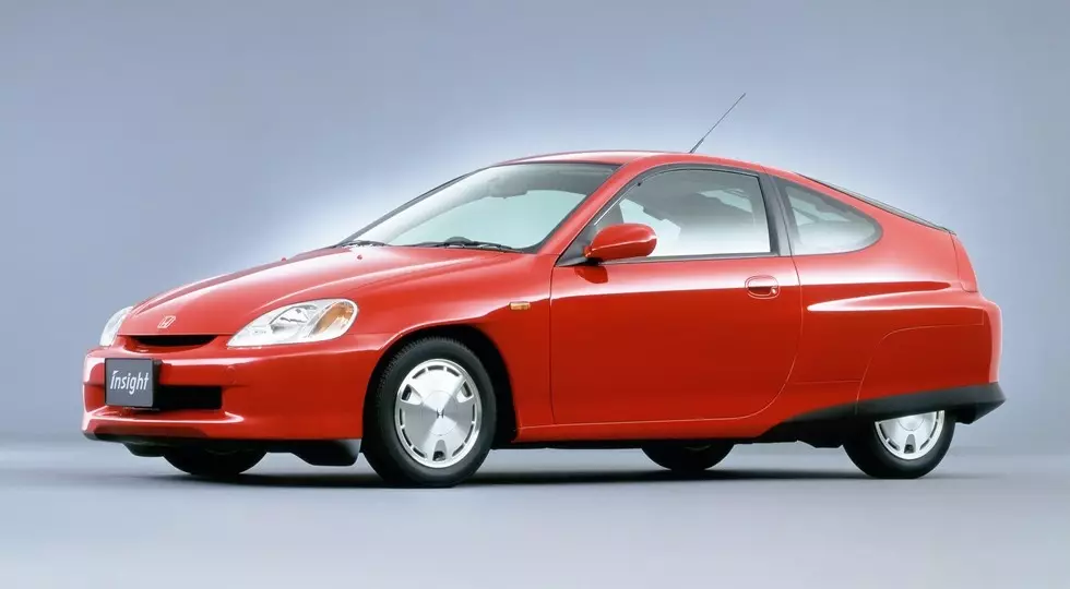 Close relative of the Honda Civic will change the design and lifting a new market 33978_8