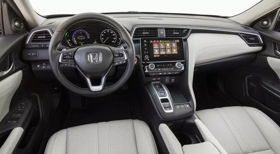 Honda erklassifisert en ny seriell sedan 33980_3