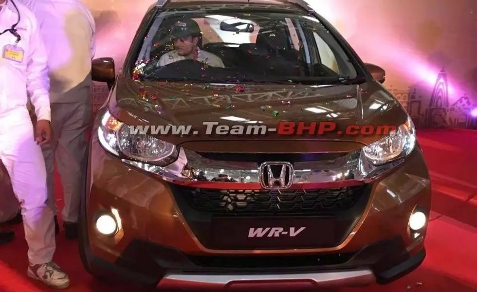 Na fotografii: Serial Honda WR-V pre India