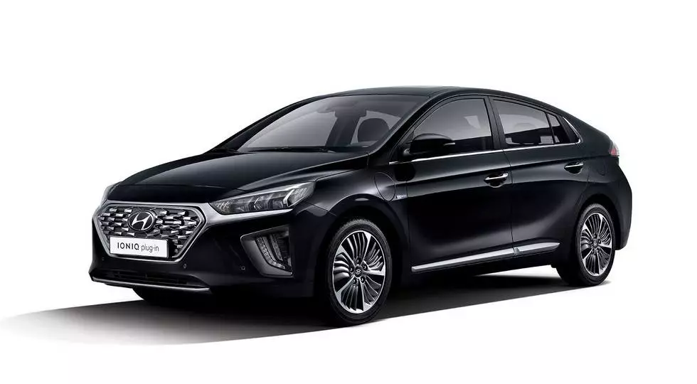 Hyundai မှ Toyota Prius ပြိုင်ဘက် - သုံးနှစ်အကြာတွင်မျိုးဆက်သစ်များ (တကယ်တော့မဟုတ်ပါ) 34058_3