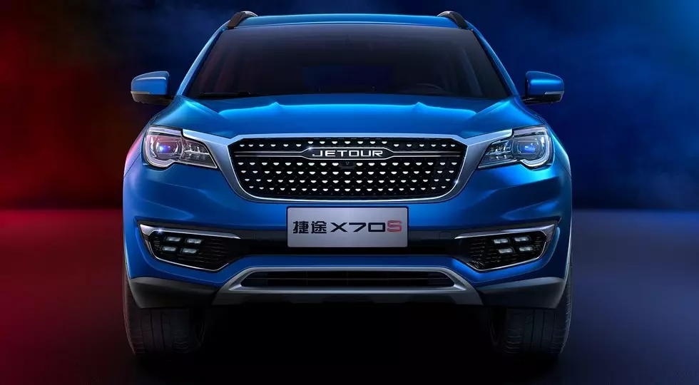 Jetour X70 on the basis of Chery Tiggo 8: only presented SUV completely overlaid salon