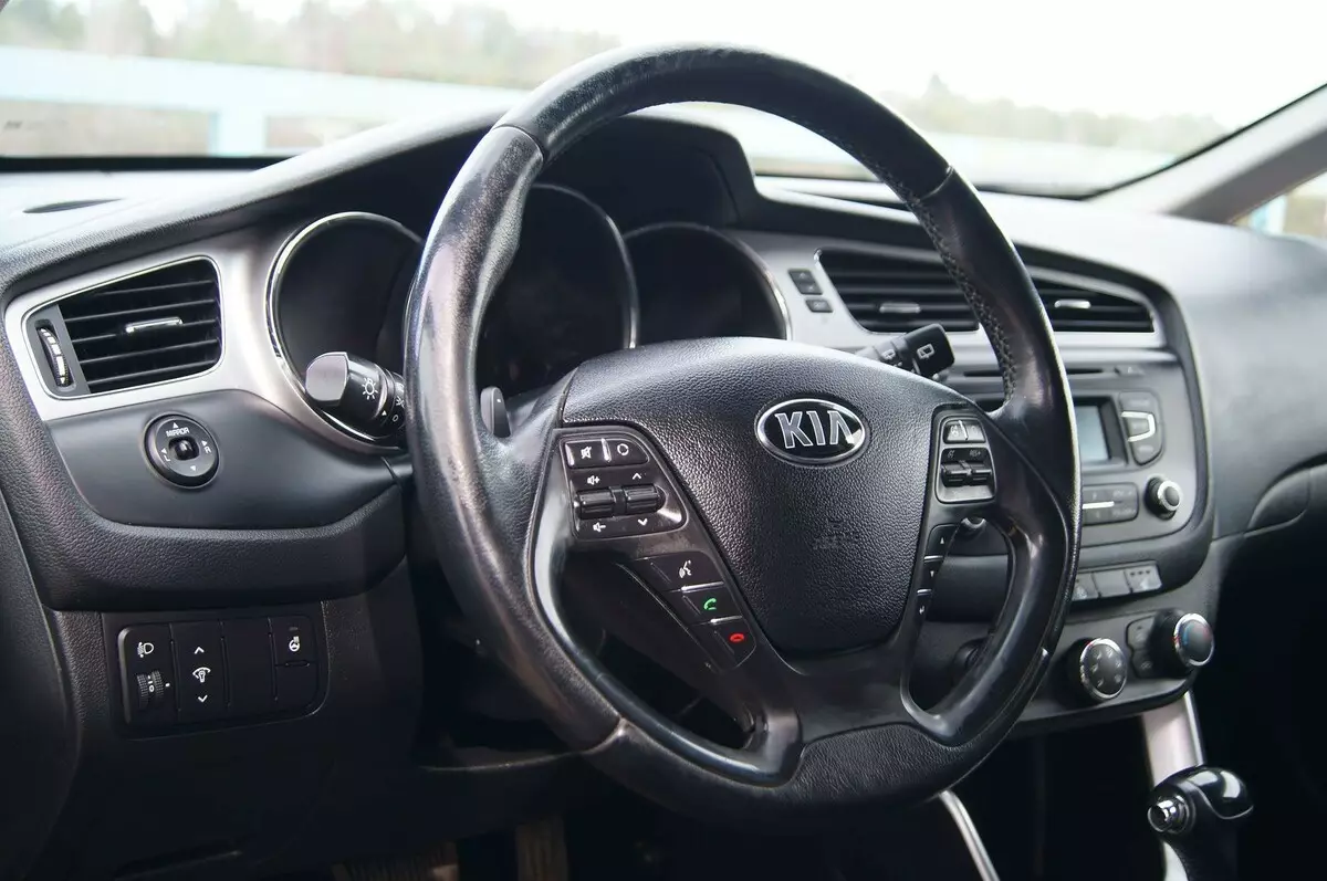 Kia ceed 2015 kalayan mileage 212 rébu 34195_20